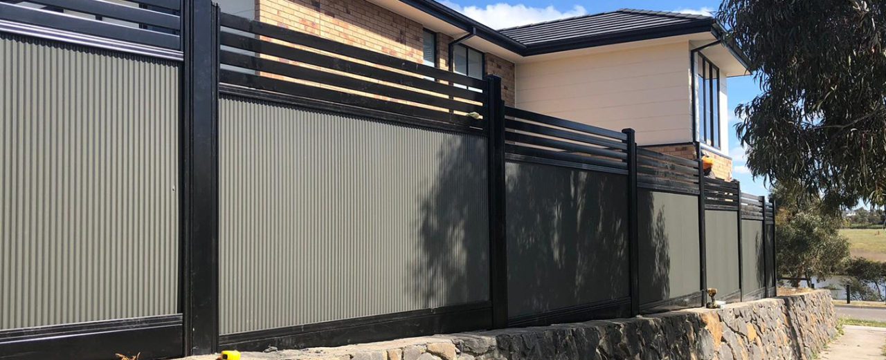 Fence Builder Melbourne North | Cheap Colorbond fencing Melbourne